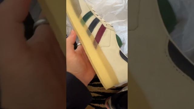 Unboxing del Adidas Samba x Kith x Clarks “KITHMAS”