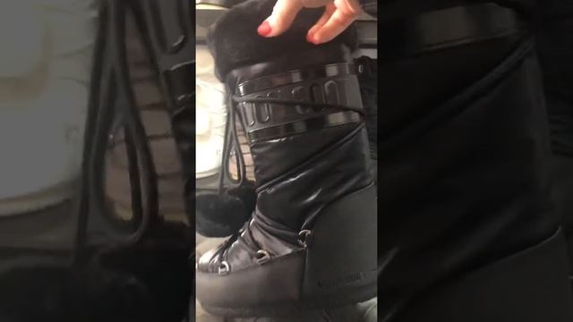 Moon Boot Pom-Pom Black Луноходы Мунбуты Черные с бубонами Украина Россия Купить Магазин
