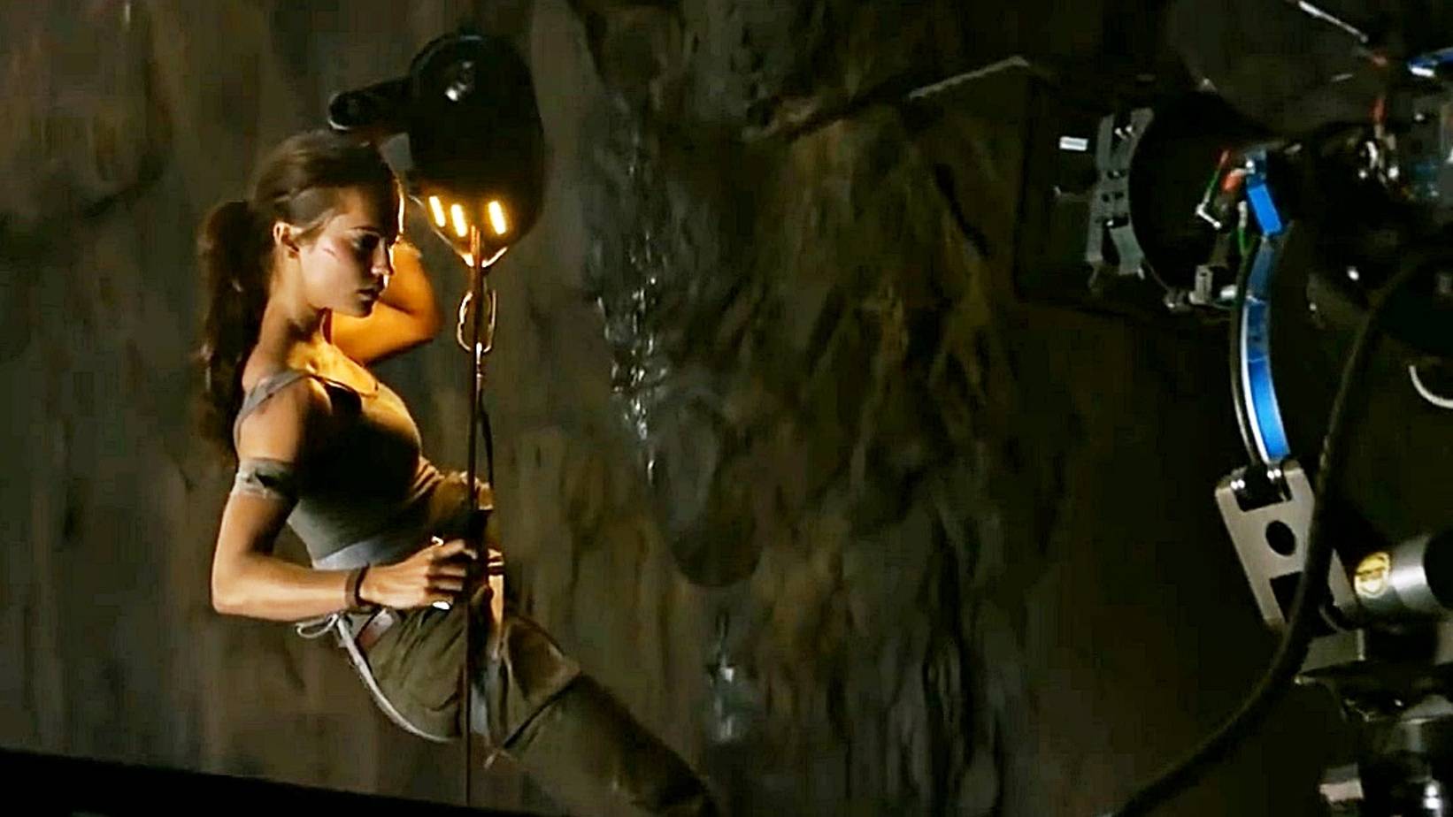 Алисия Викандер на съёмках боевика -Tomb Raider: Лара Крофт, 2018 (Dance With the Dead - Her Ghost)