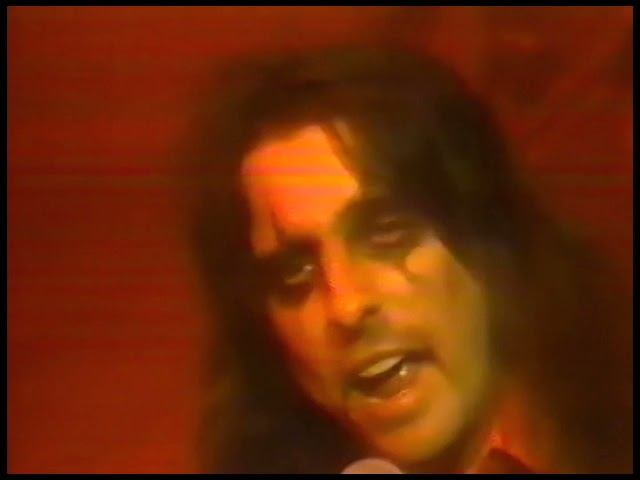Alice Cooper . The Nightmare. 1975 TV special.  /4/ Only Women Bleed.