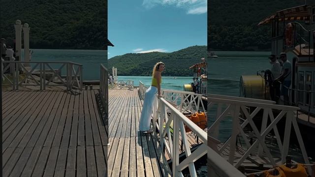 Подробности об экскурсиях в Абрау-Дюрсо на сайте: visitabrau.ru