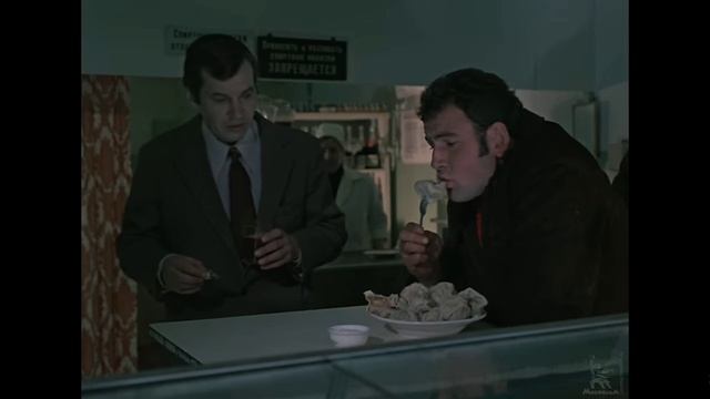 Как долго пельмень ест прям как курицу ))