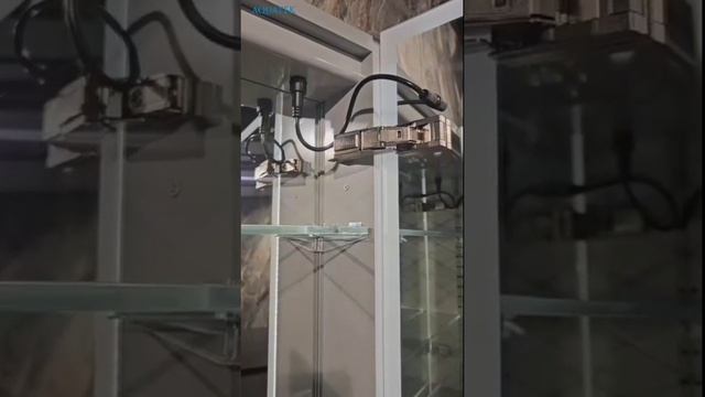 Алюминиевый зеркальный шкаф для ванной с подсветкой и сенсорным управлением Aquatek.