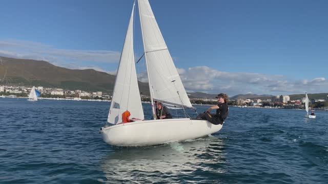 Трейлер фильма "Гонка за мечтой"