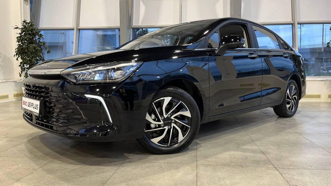 Практичный и комфортный седан BAIC U5 PLUS