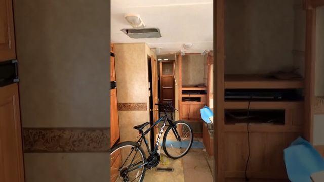 Ремонт (флиппинг) домов на колесах в Америке. Ремонт в США. Flipping campers in USA