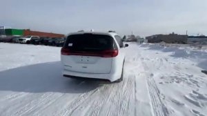 2022 Chrysler Pacifica Touring L