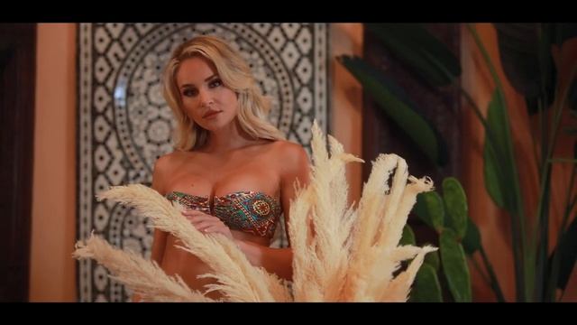 Красивые женщины в бикини Модели в бикини