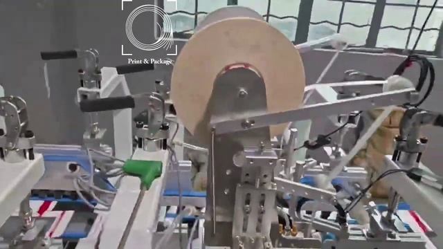 Фальцевально-склеивающая машина с опцией приклейки двухстороннего скотча