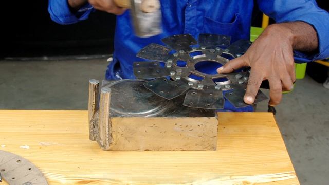 Техника ремонта диска сцепления грузовика