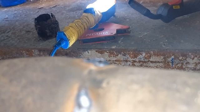 Ремонт выхлопа на вольву и обзор её днища... заточка ножей для газонокосилок.