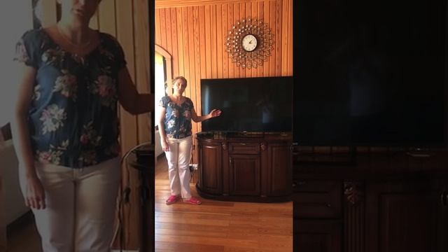 Это большой телевизор.