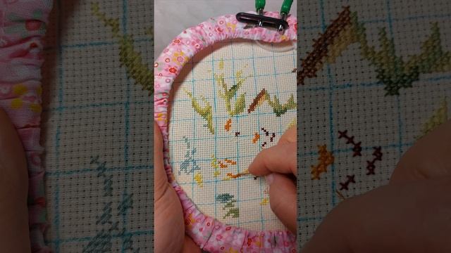 Вышивка крестом "Розы для мастерицы" потихоньку продвигается 👌❎️🌹🌹🌹