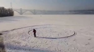 Ледяная карусель на Днепре