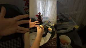 Все на свете боится времени, а время боится пирамид. Кормушка для птиц с египетскими символами