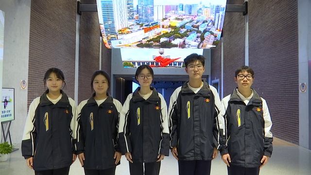 Новогодняя музыкальная открытка Шицзячжуана "В лесу родилась ёлочка"