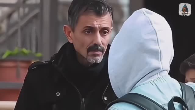 Мужчина заплакал, получив машину в подарок