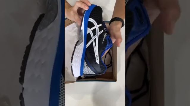 Tênis Asics Revelation