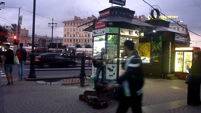 старые блюзмены Питера возле метро