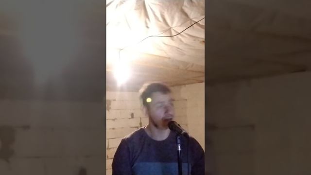нас расбросала жизнь по полюсам