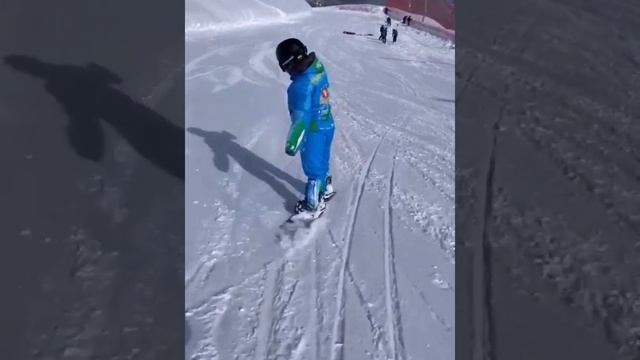 СНЕЖНЫЙ ДРАЙВ: ЖАННА СПУСТИЛАСЬ НА СНОУБОРДЕ С ВЫСОТЫ 2256 М