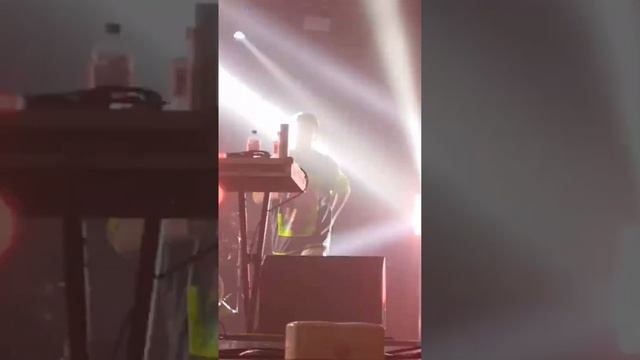 Как он танцует  #elvingrey #элвингрей #концерт #танцы #музыка