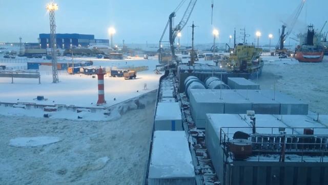 Швартовка в порту Сабетта.(timelapse) Март 2016г.