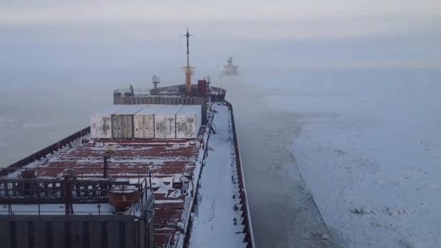 Отшвартовка в порту Сабетта.(timelapse) Март 2016 г.