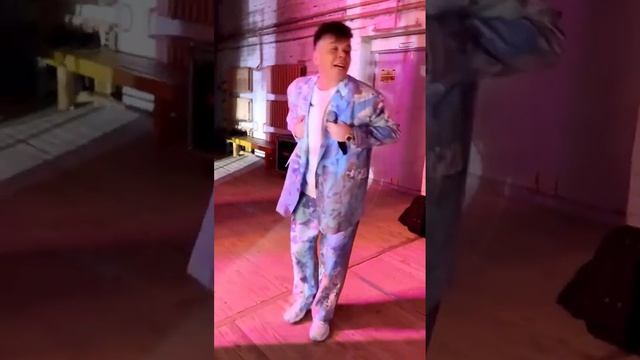 А вы тоже так кайфуете?  #элвингрей #elvingrey #концерт #музыка #аякайфую