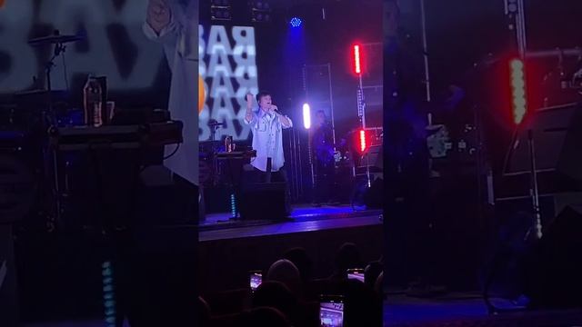 А вы так танцуете под этот хит?  #элвингрей #elvingrey #концерт #татарка #хит  #dance  #музыка