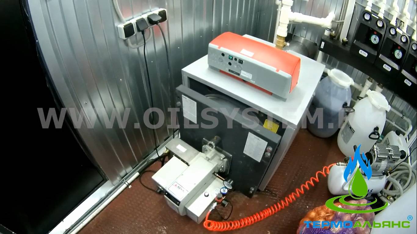 Работает котел на отработанном масле Ecoheat S