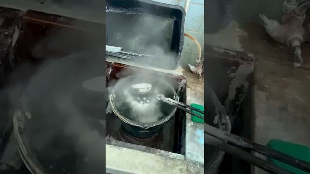 Процесс литья на вакуумной литейной установке КЛИО-ЛМ с индукционным нагревом