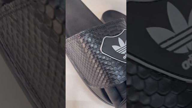 Шлепанцы Adidas