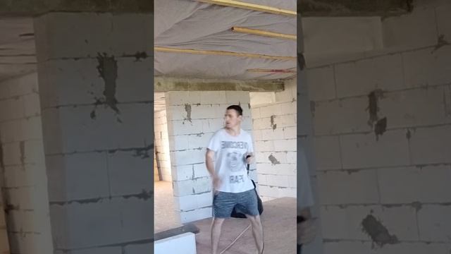 я с ней живу я с ней кайфую#песни #хорошаяпесня #танцы #shorts #ютуб #