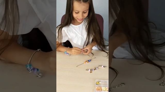 Шармы и браслеты торговой марки Miss Kapriz #детскиеукрашения