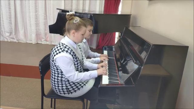 Ансамбль Ганзюк Виталина, Кедык Виктор В. Коровицын "Куклы сеньора Карабаса"