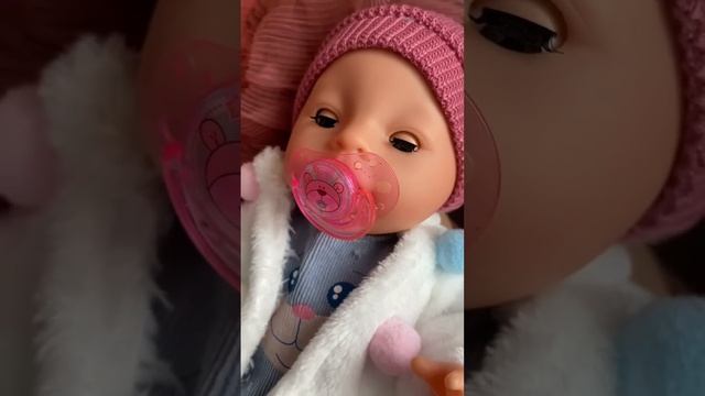 Пупс со светящимися ботиночками и с набором доктора ТМ Miss Kapriz