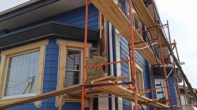 Утепляем и обшиваем снаружи дом из бруса. #утепление #отделка #дом_из_бруса