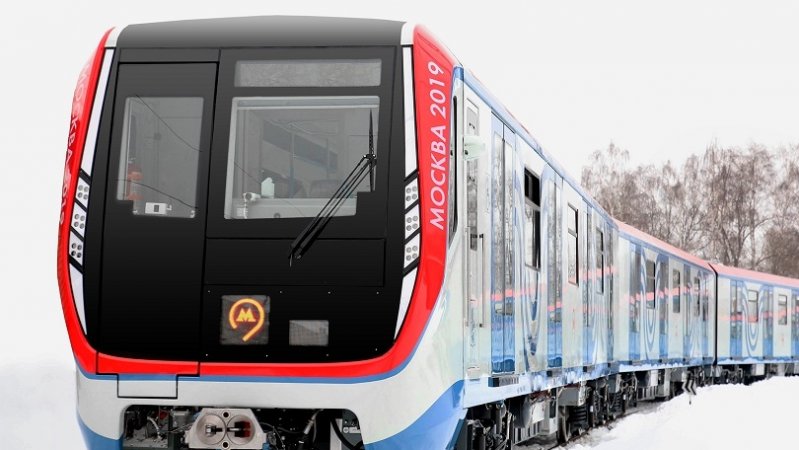 Метропоезд Москва 2019 прибывает на станцию Щукинская