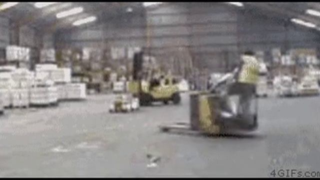 Когда на работе скучно.