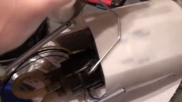 замена сетки топливного насоса Skoda Fabia 2