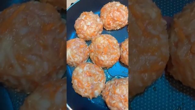 ЕЖИКИ С РИСОМНЕРЕАЛЬНО ВКУСНО Рецепт в ТГ #food #shor #рек #cooking #еда #recipe #рецепты #обед