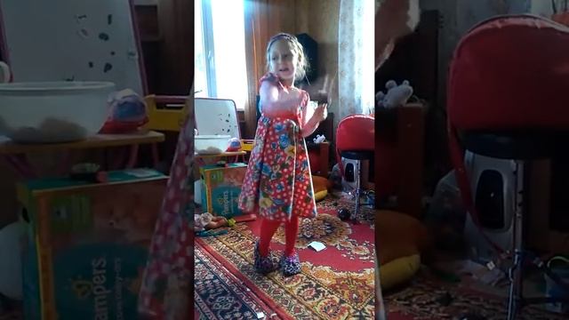 Аленка поет 2018