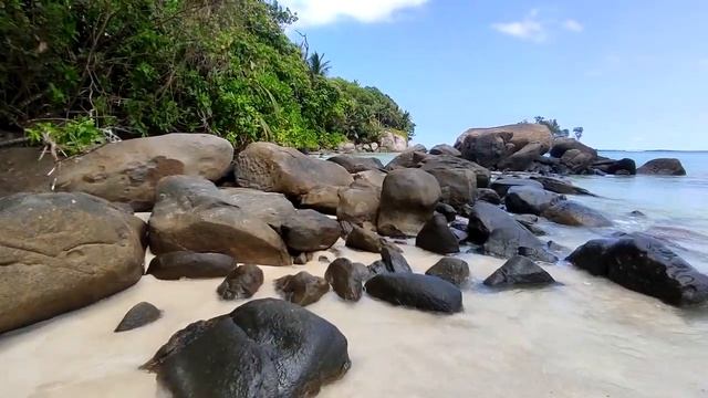 Сейшелы, на автобусе пляж Фейриленд (Fairyland beach)