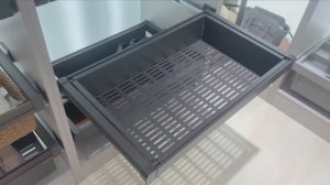 Выдвижная полка стальная Unihopper глубина 80мм c доводчиком clip-on Moka