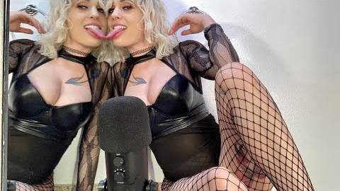 AriLove - ASMR HOT MIRROR KISSES Highschool Girlfriend RP