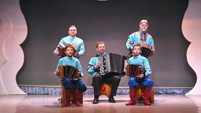 Ансамбль саратовских гармоник ＂Колокольчик＂ [-SBBvGSKp-A]