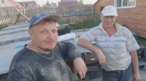 Финал заливки перекрытия из арболита между первым и вторым этажом.
