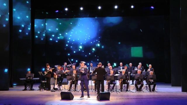 "Женщине" – поёт Алексей Белан
