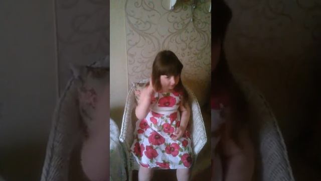 "Непослушные цыплятки" - внучка Аминочка читает  мои стихи  - - поэт Нина Игнатова